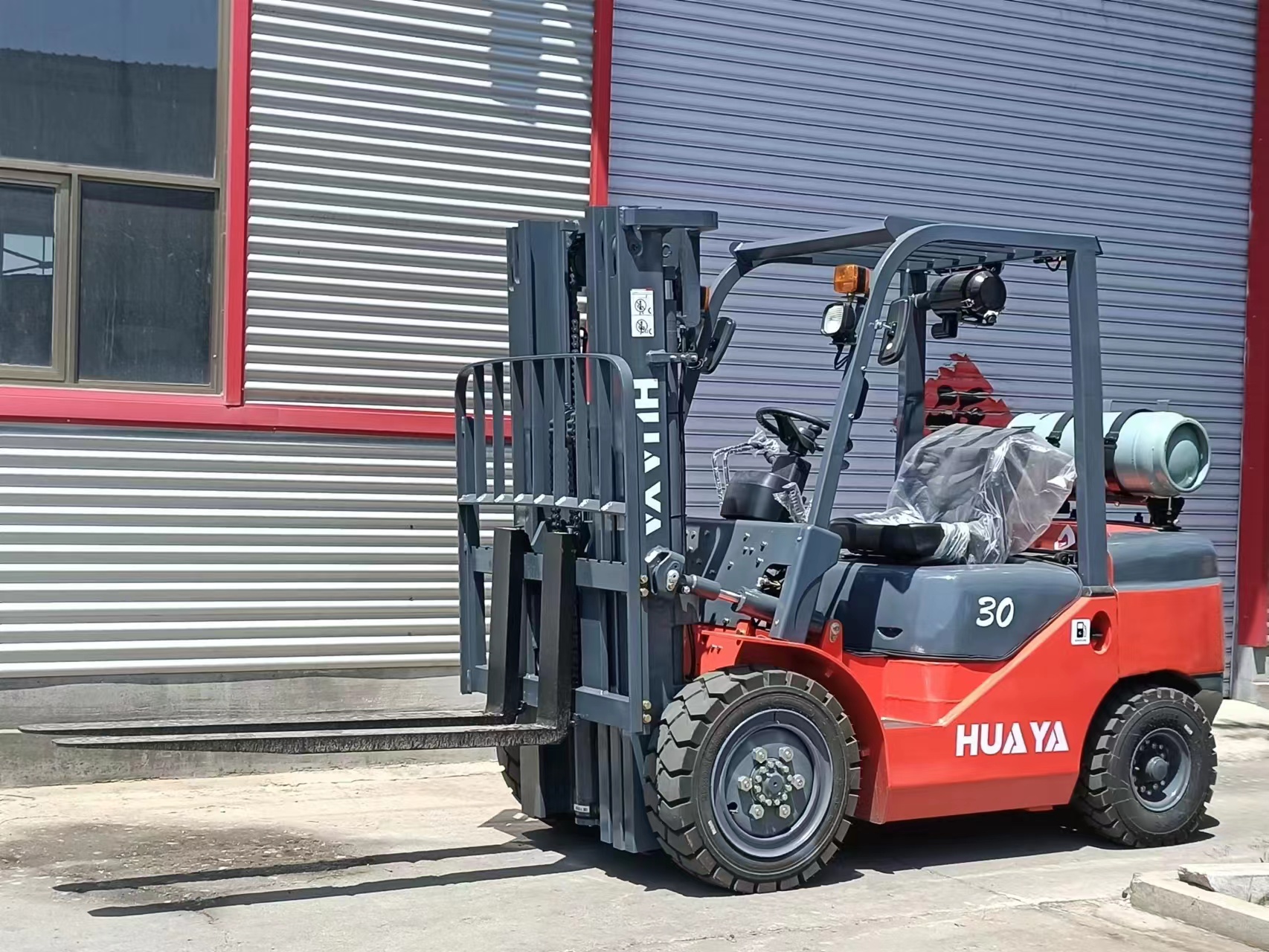 What is Dual Fuel Forklift?